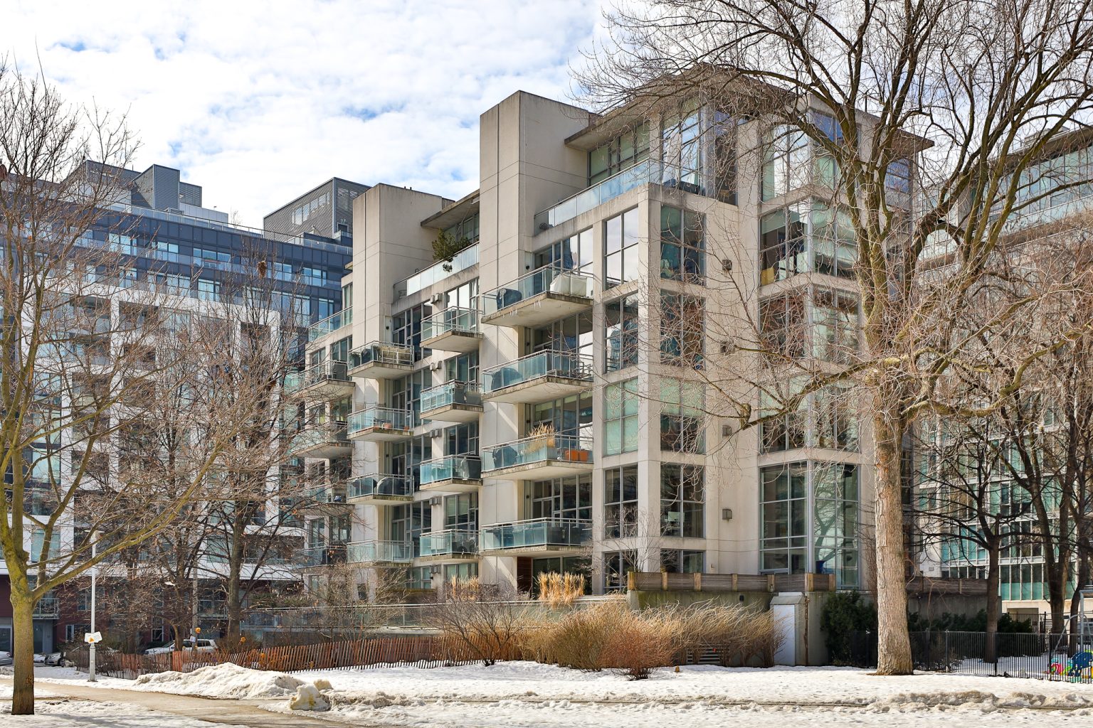 Iconic loft at 20 Niagara Street 303 for Sale | Paul Johnston Unique ...