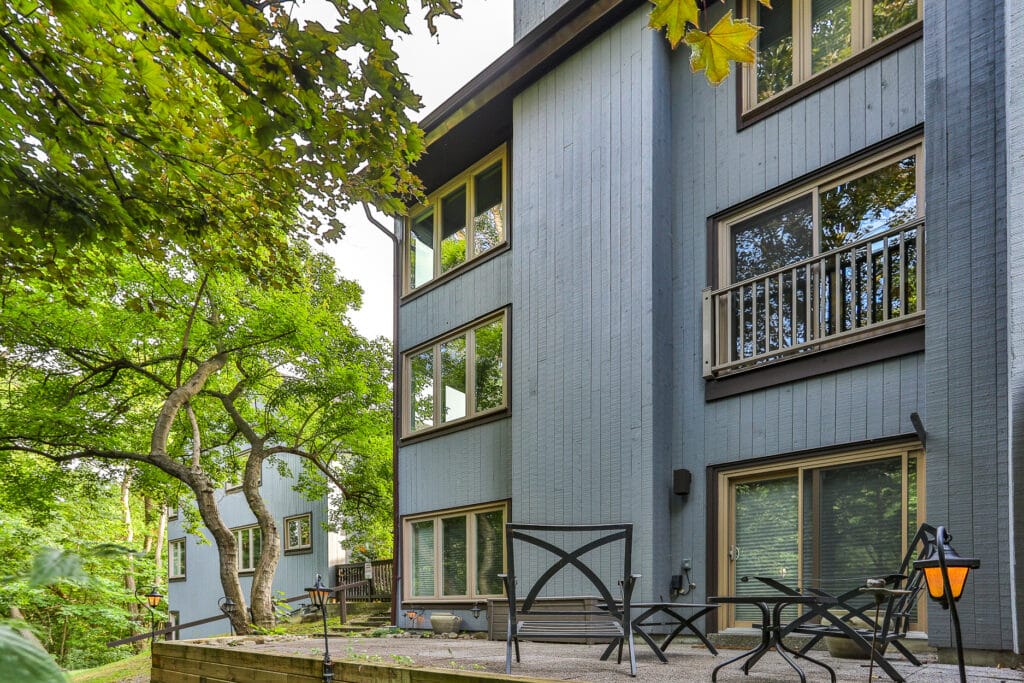 Modern townhome by Ron Thom for sale | Paul Johnston Unique Urban Homes